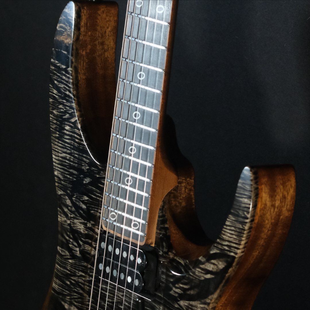 Product Page – Guitar 3 – Loudo Guitars